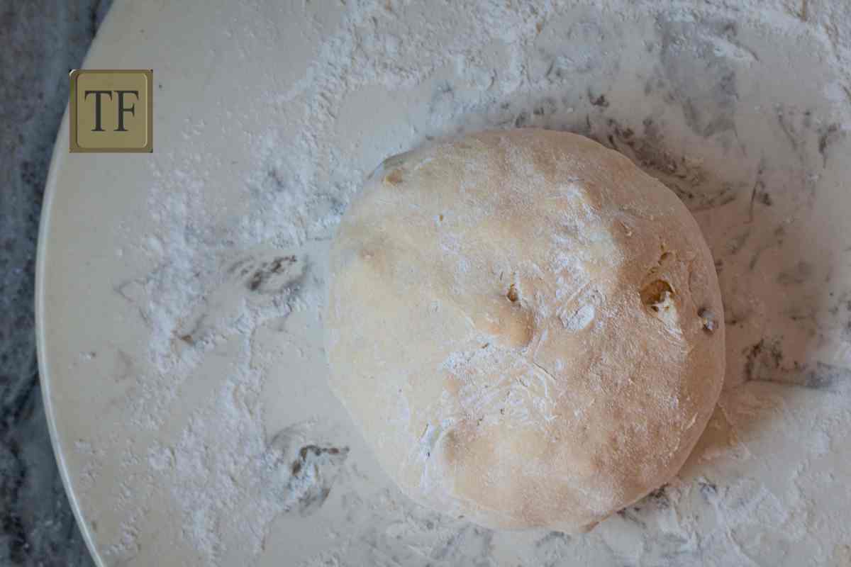 Czech Easter Bread Recipe - Mazanec - Little Things Matter food blog